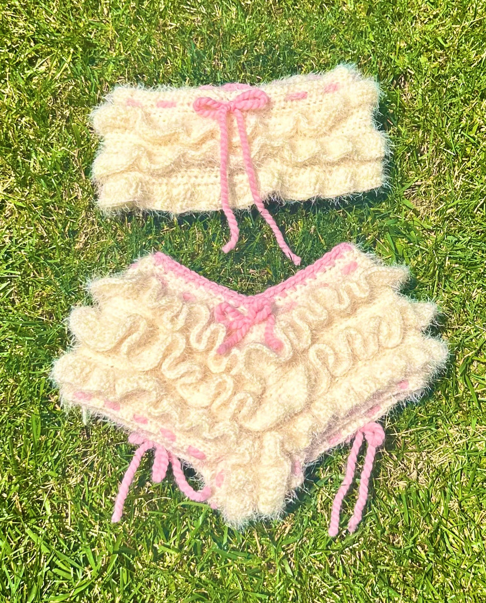 A Crochet Sets Imnotrosey